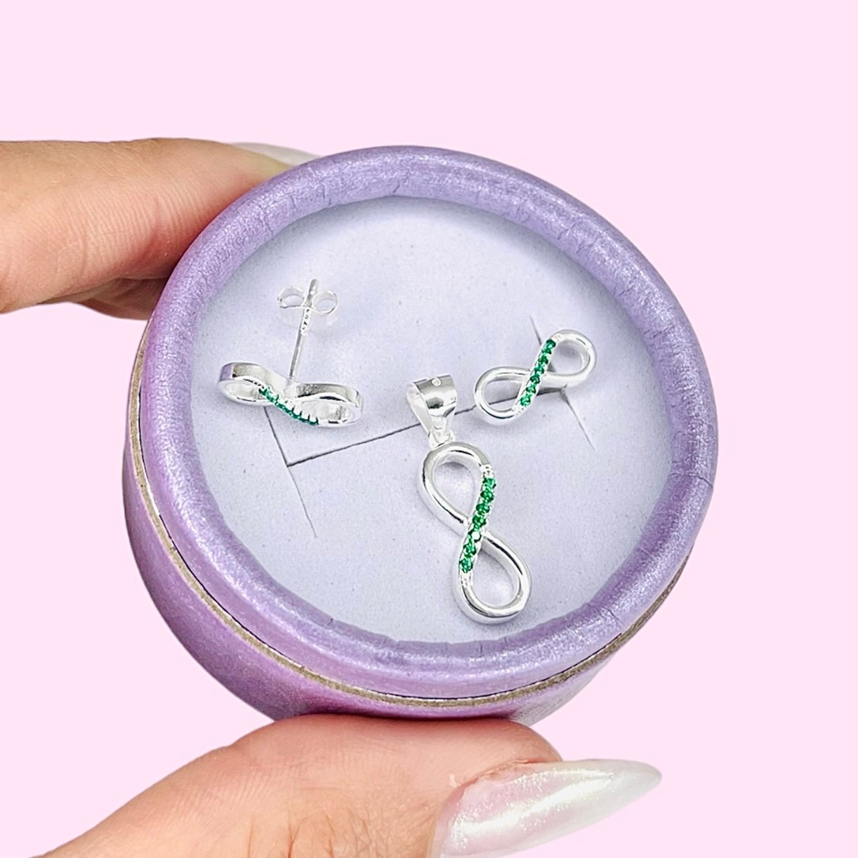 Conjunto aros y dije Infinito con cubic verde de Plata 925