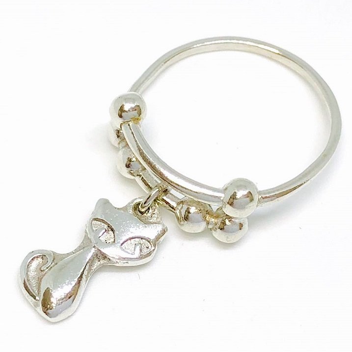Anillo con dije gato colgante Plata