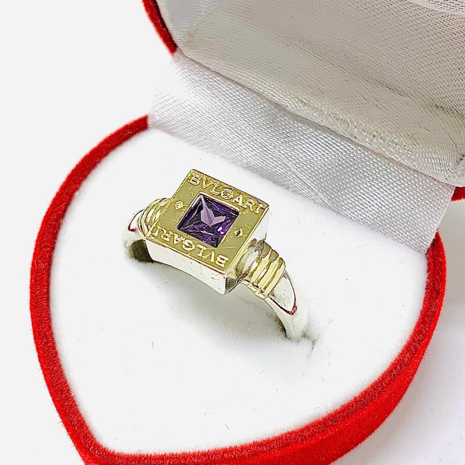 ANILLO BVLG cuadrado mediano Amatista de Plata y oro