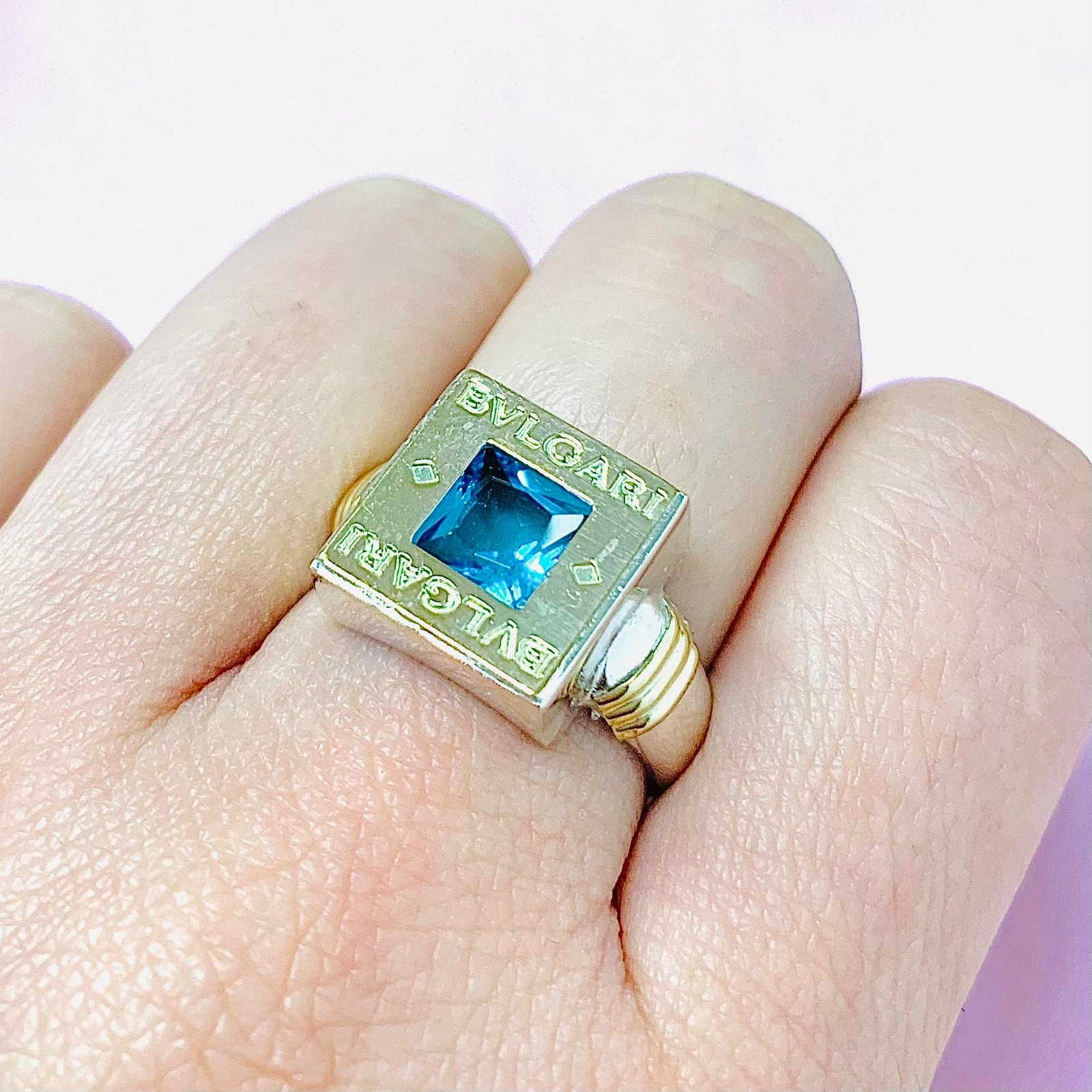 ANILLO BVLG cuadrado Grande agua de Plata y oro