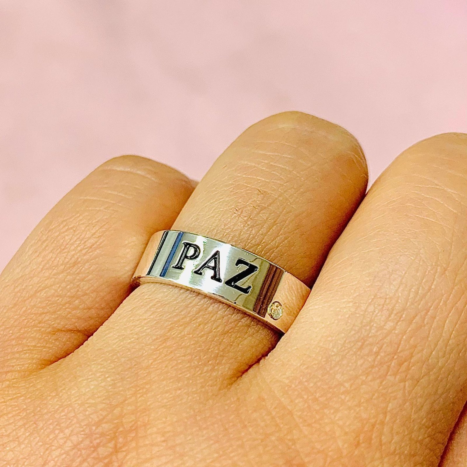 Anillo Frase Paz con piedra Blanca de Acero Blanco