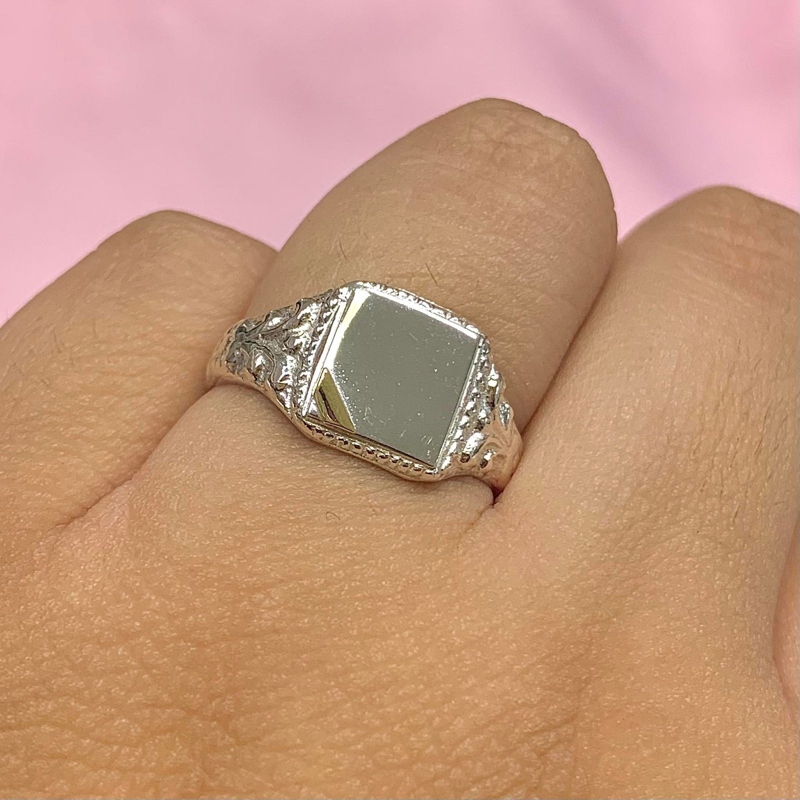 Anillo Sello Cuadrado de Plata y Oro